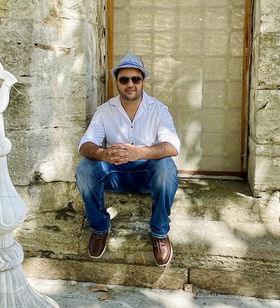 Elementor #1437 - Karan Sachdeva Let Me Help You